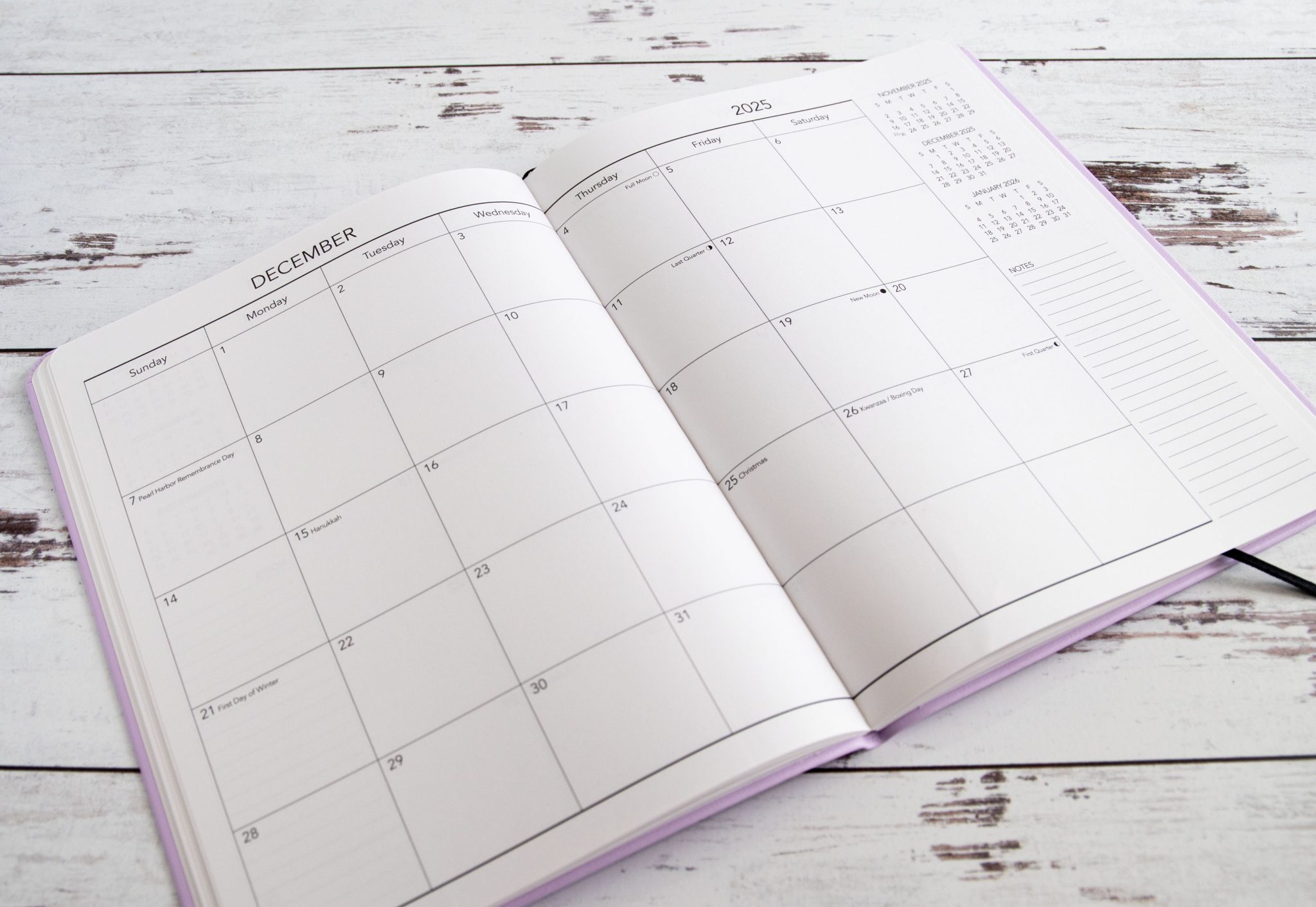 Monthly Planners: A Guide - Gallery Leather Blog